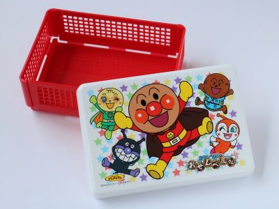 「アンパンマン おせんべ付き おりたたみランチケース」はコンパクト収納できる！食べた感想・販売店についても紹介 - おみや